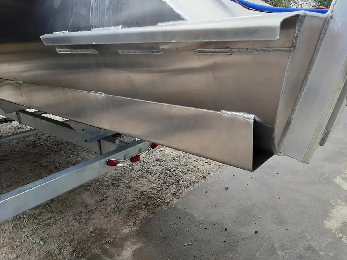 Custom Pontoon Third Tubes - American Pontoon Company USA