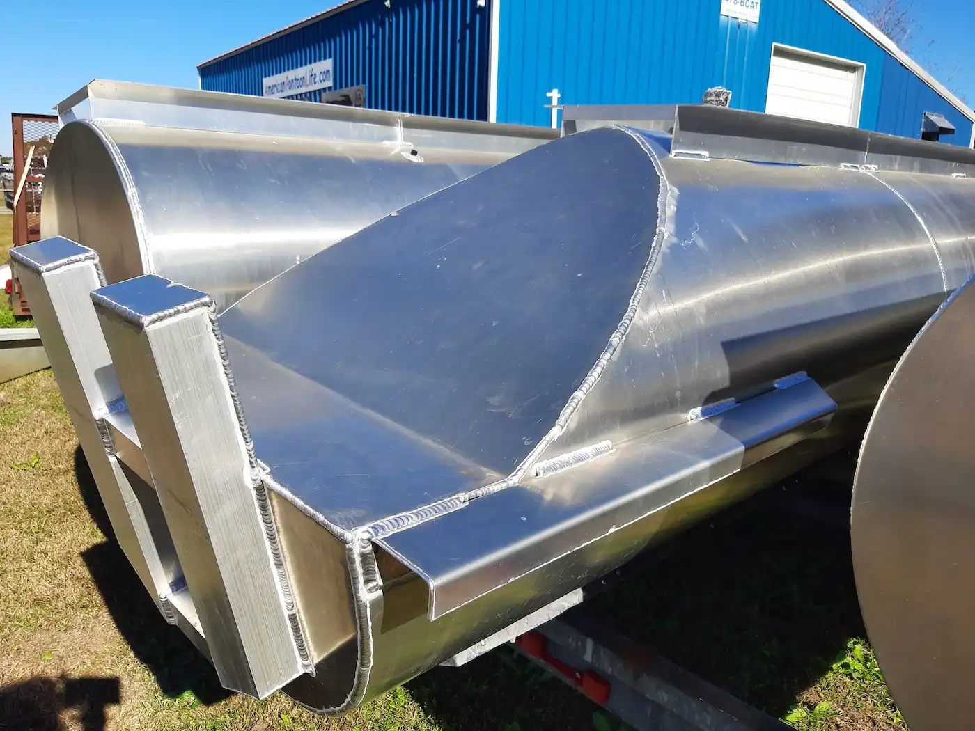 Custom Pontoon Third Tubes - American Pontoon Company USA